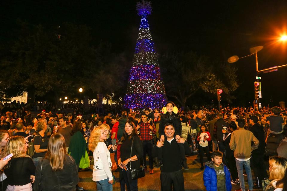 Downtown Holiday Stroll celebrates 25 years - Austin MonitorAustin Monitor